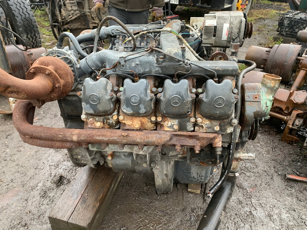 Silnik Mercedes V8 OM422 330KM - 11477729677 - oficjalne archiwum Allegro