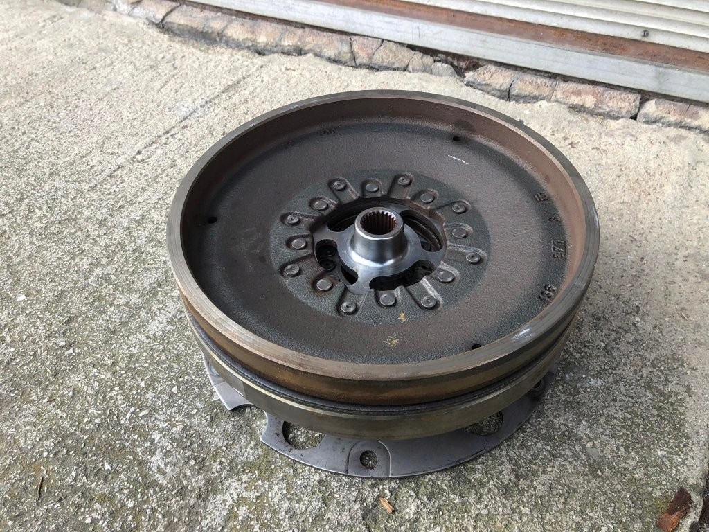 KOŁO DWUMASOWE ZAMACHOWE AUDI A4 B8 2. 0AW105317AK - 13339622942 ...