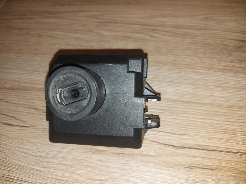 MERCEDES V-KLASA W447 ROK 2018 STACYJKA 4479007606 - 12482946116 ...