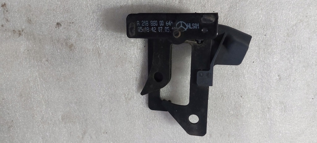 MERCEDES CLS W218 RYGIEL MASKI ZAMEK A2188800064 - 15054649636 ...