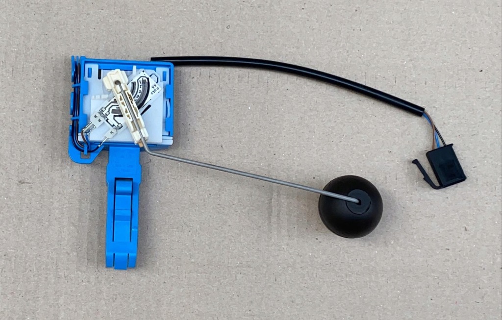 CZUJNIK POZIOMU PALIWA VW TOUAREG 7P0919673A - 10896397025 - oficjalne ...