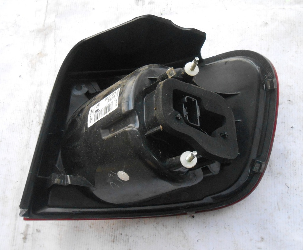 VW GOLF V PLUS + HB LAMPA LEWA TYLNA TYŁ 5M0945095 - 7825898997 ...