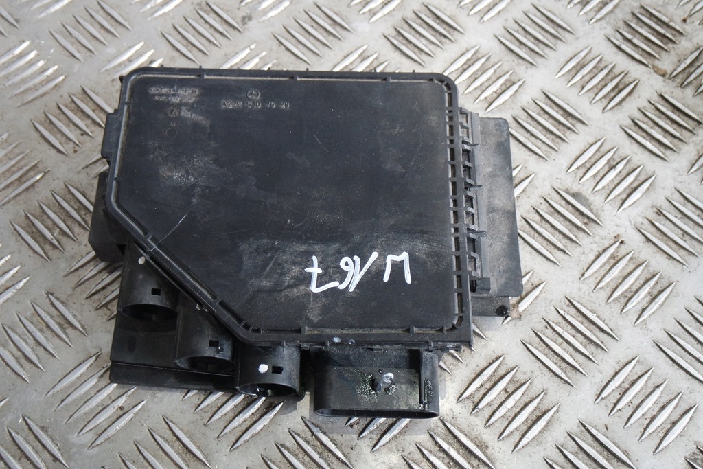 PRZEKAZNIK BEZPIECZNIKOW MERCEDES W167 A2225406917 - 12153710726 ...
