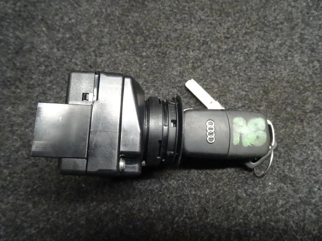 AUDI A8 S8 D3 STACYJKA KLUCZYK 3D0905865H - 11545405429 - oficjalne ...