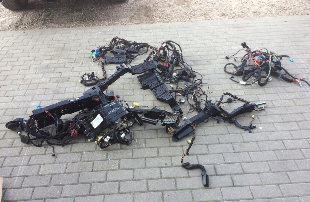 MERCEDES C KLASA W205 INSTALACJA WNĘTRZA WIĄZKA - 11518657274 ...