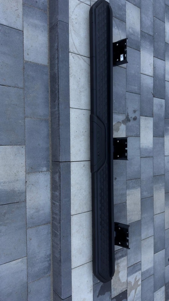 STOPIEŃ PRÓG PRAWY NAKŁADKA PROGOWA PRAWA DODGE RAM 1500 68502232AA RH ...