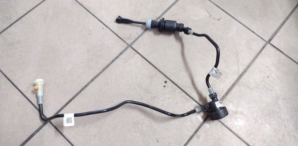 WYSPRZĘGLIK ZAWÓR PRZEWÓD KADJAR LIFT 306104BA1A - 12543333546 ...