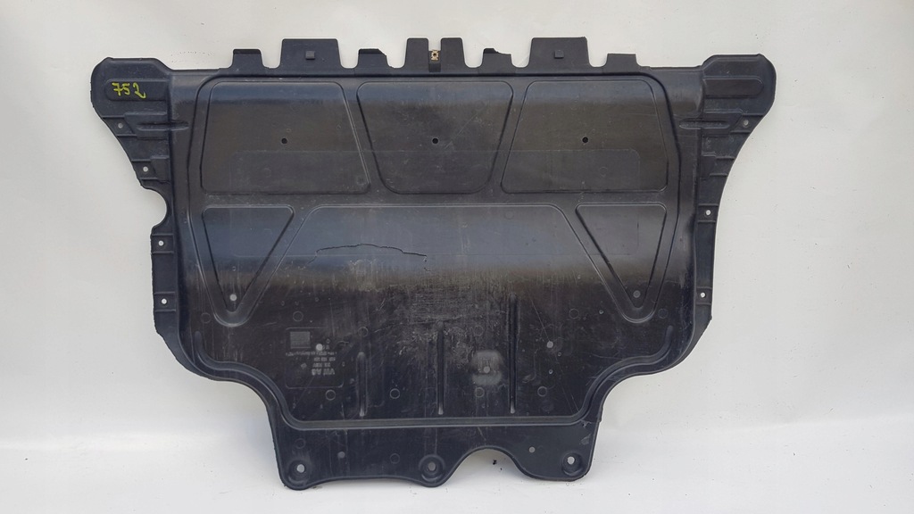 VW GOLF VII PASSAT B8 SKODA SUPERB III OSŁONA POD SILNIK 5Q0825236F ...