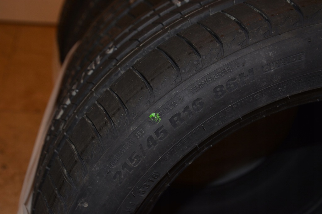 Kumho Ecsta HS 51 215/45/R16 - 8080664704 - oficjalne archiwum Allegro