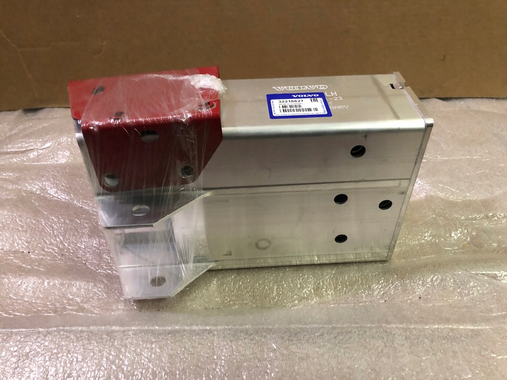 VOLVO XC60 II 2 STREFA ZGNIOTU LEWA 32216627 - 13390403649 - oficjalne ...