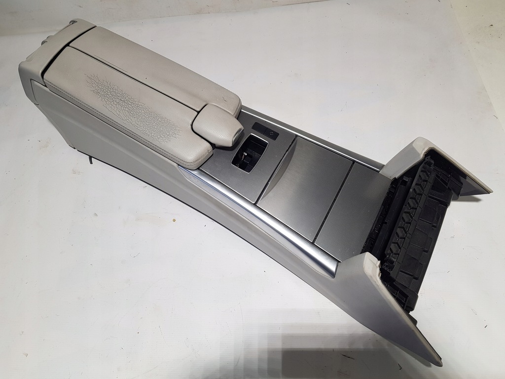 PODŁOKIETNIK MERCEDES W212 LIFT TUNEL - 14843579252 - oficjalne ...