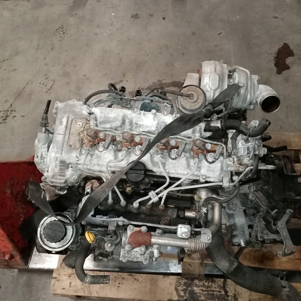 Silnik Toyota 2AD 2.2D4D D-CAT - 13025365309 - oficjalne archiwum Allegro