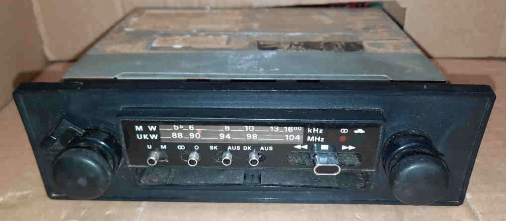 Universum ACR 2491B - niesprawne radio ze skalą - 13131397617 ...