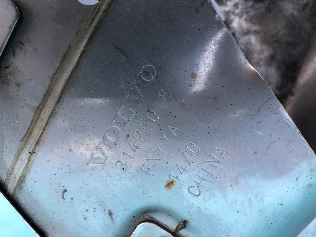 VOLVO XC60 LIFT KOŃCÓWKA WYDECHU LEWA 31425018 - 9174084985 - oficjalne ...