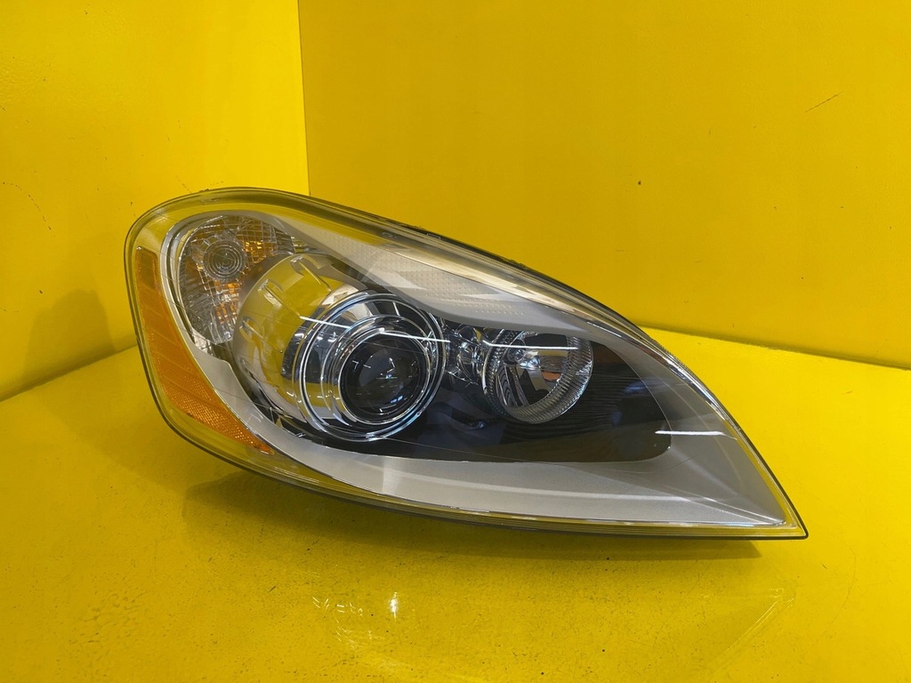 LAMPA PRAWA VOLVO XC60 BI-XENON SKRĘTNY 30763136 - 14171636518 ...