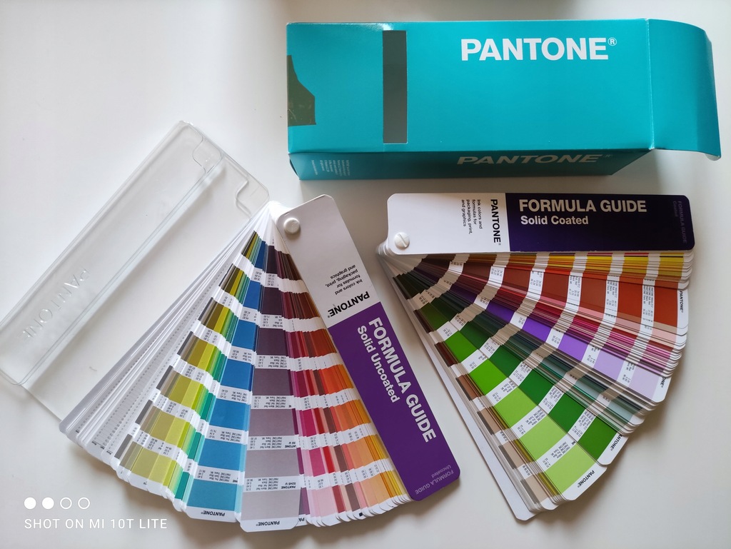 PANTONE Wzornik C Powlekany - 2161 kolorów (2021) - 11433379492 ... PANTONE Wzornik C Powlekany - 2161 kolorów (2021) - 11433379492 ...