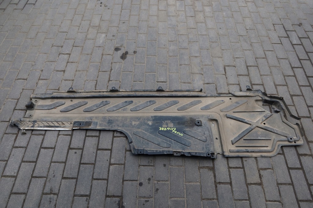 OSŁONA PODWOZIA PRAWA MERCEDES GLC A2536800207 - 13623123257 ...