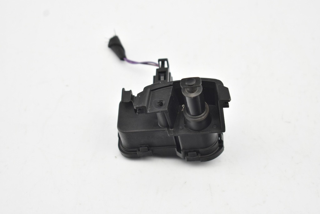 SIŁOWNIK KLAPKI WLEWU PALIWA 7P0810773F LEON III - 12649811333 ...