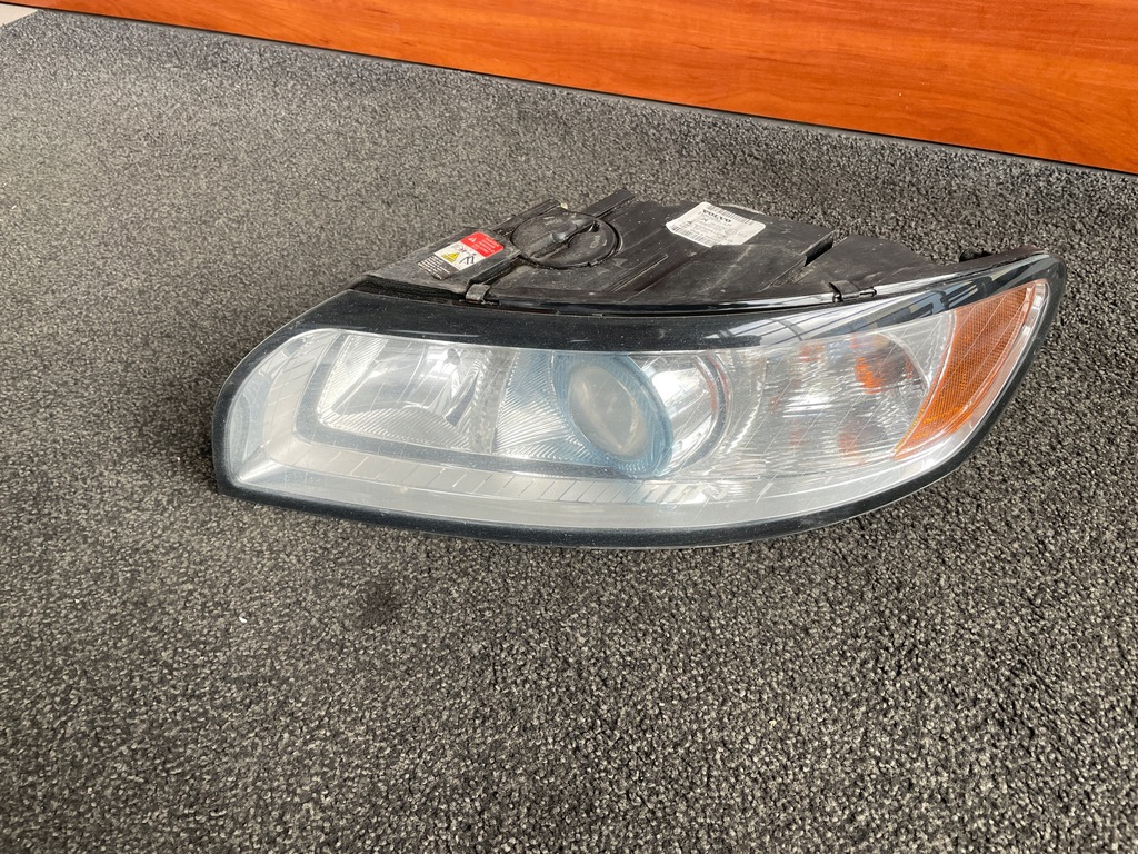 VOLVO S440 V50 Lampa Przód Prawa 31265698 LIFT - 13519700586 ...