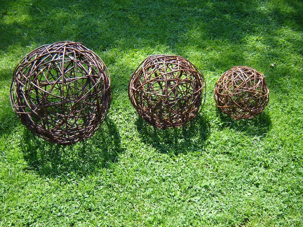 Купить ПЛЕТЕНЫЙ ШАР ДЕКОРАТИВНЫЙ ДЛЯ САДА, 20см: отзывы, фото и ...