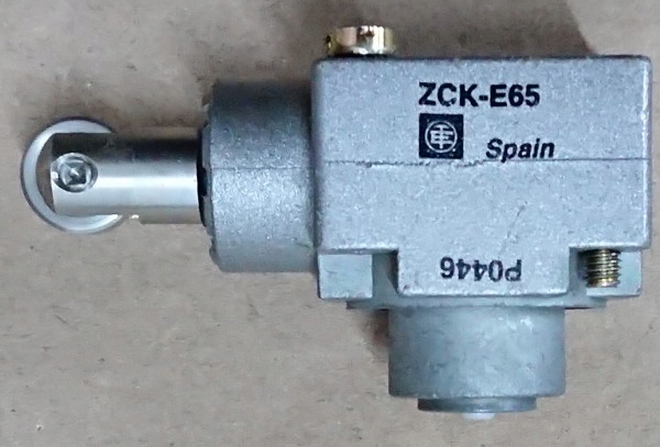 Wyłącznik krańcowy Telemecanique ZCK-E65 głowica - 11910956090 ...