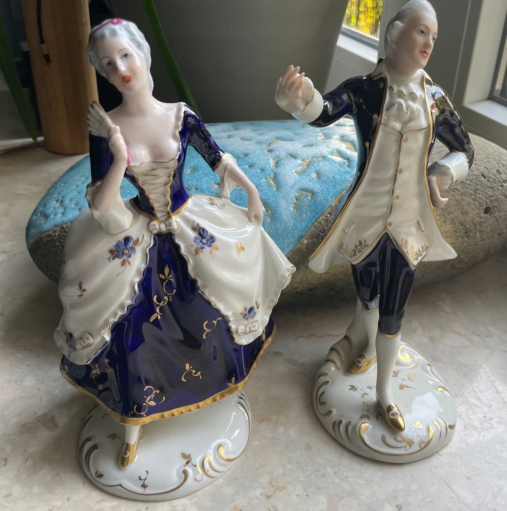 Dwie figurki z porcelany Royal Dux Bohemia - 14361050159 - oficjalne archiwum Allegro
