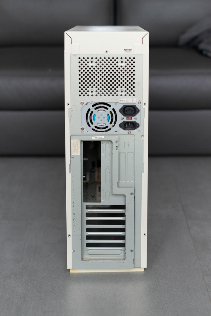 In-Win Q500 Piękna Retro Obudowa Big Tower AT/ATX - 12319809006 ...