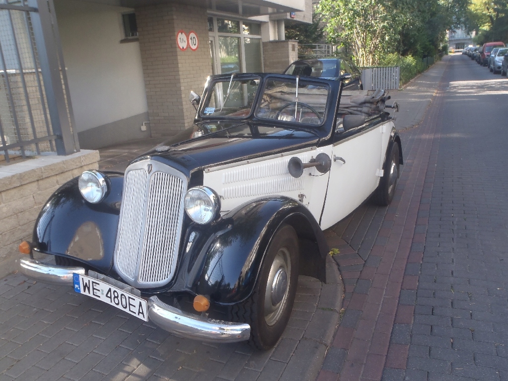 DKW F8 - spacer po Warszawie - 13145167639 - oficjalne archiwum Allegro