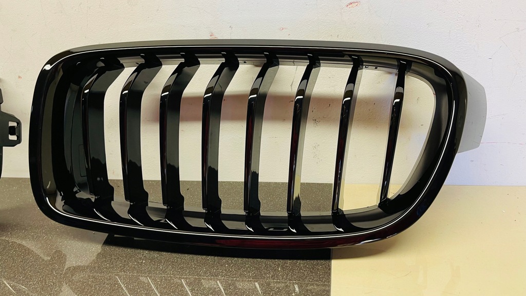 Atrapa nerki grill R+L BMW 3 f30 f31 czarny połysk - 11920543415 ...