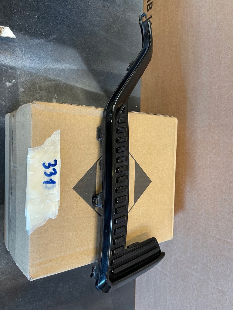 volvo xc60 kratka zderzaka prawy tył 32136214 - 13400698661 - oficjalne ...