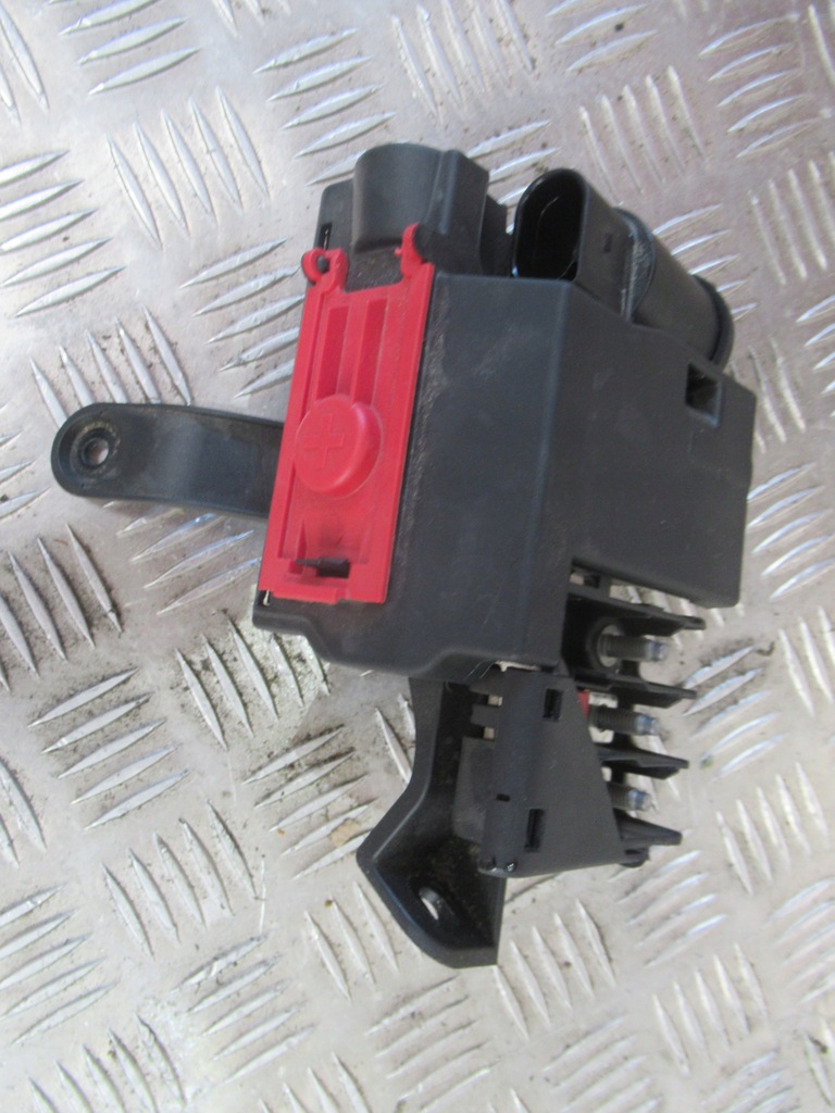 ROZDZIELACZ PRADU AUDI A5 S5 A4 B9 8W 8W0941823E - 13932453534 ...