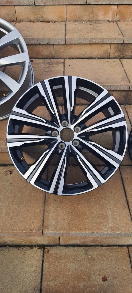 Felga 19cali 5x108 7.5j et50.5 oryg Volvo Ładna - 12819811390 ...