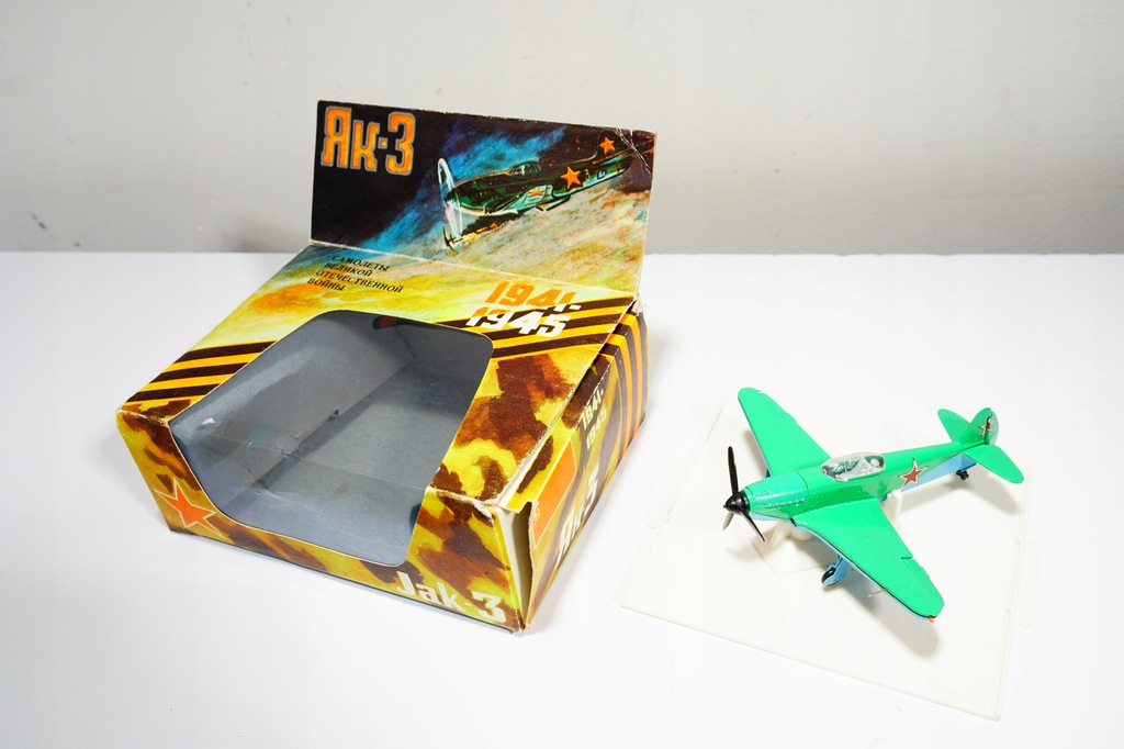Model Samolotu z Pudełkiem Myśliwiec JAK 3 PRL - 14244213878 ...