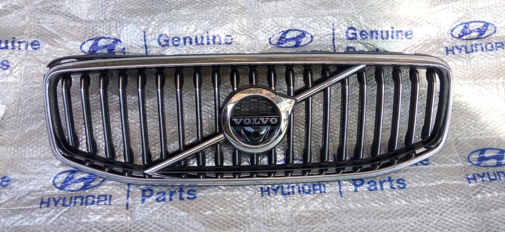 VOLVO XC60 2017 - GRILL ATRAPA - 13812011269 - oficjalne archiwum Allegro