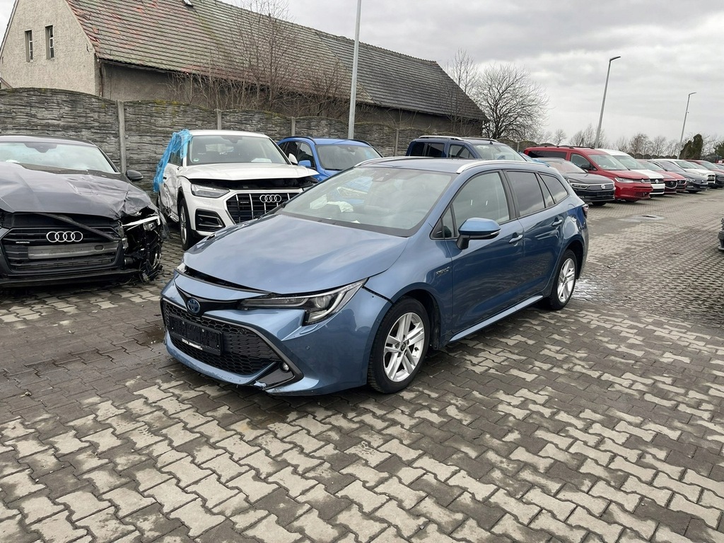 Toyota Corolla Hybrid Led Climatronic Automat - 15135726138 - oficjalne archiwum Allegro