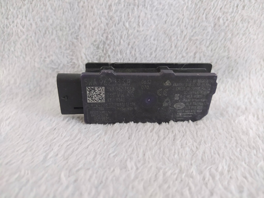 VW GOLF 5WA962133B WZMACNIACZ ANTENOWY ANTENA - 9748328539 - oficjalne ...