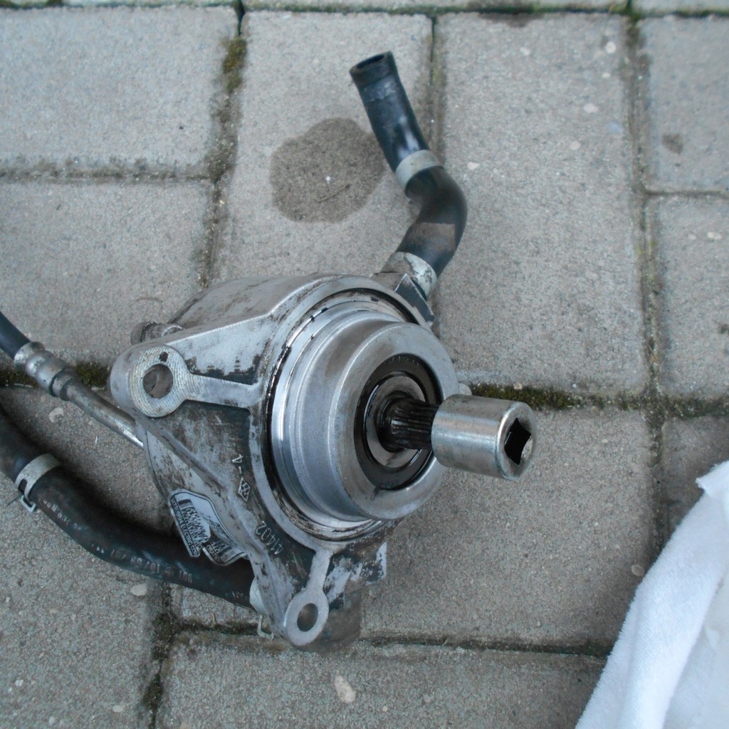 Nissan navara d40 pompa vacum 14650EB30A komplet - 11895968260 ...