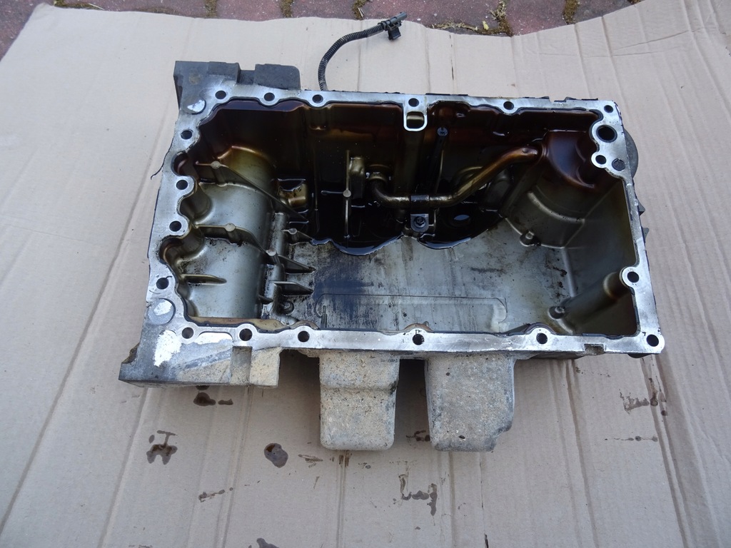 VOLVO S60 2.0 T5 2014 MISKA OLEJU 31401925 - 10832140397 - oficjalne ...