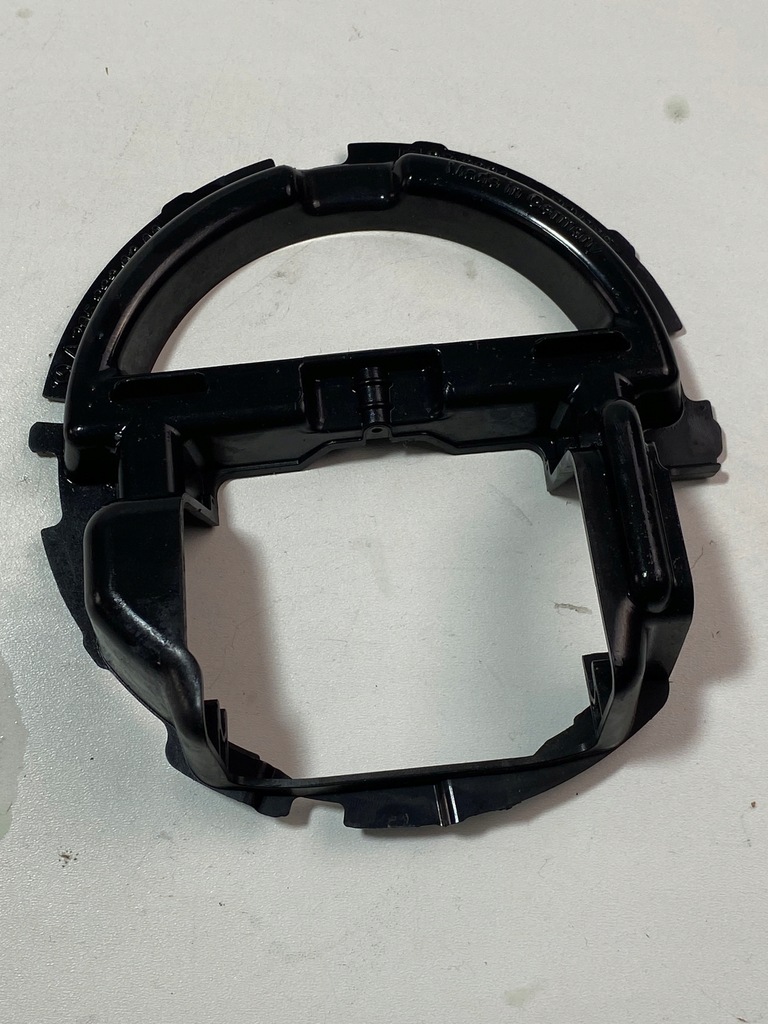 MERCEDES C-KLASA W205 MOCOWANIE UCHWYT EMBLEMATU - 12775188301 ...