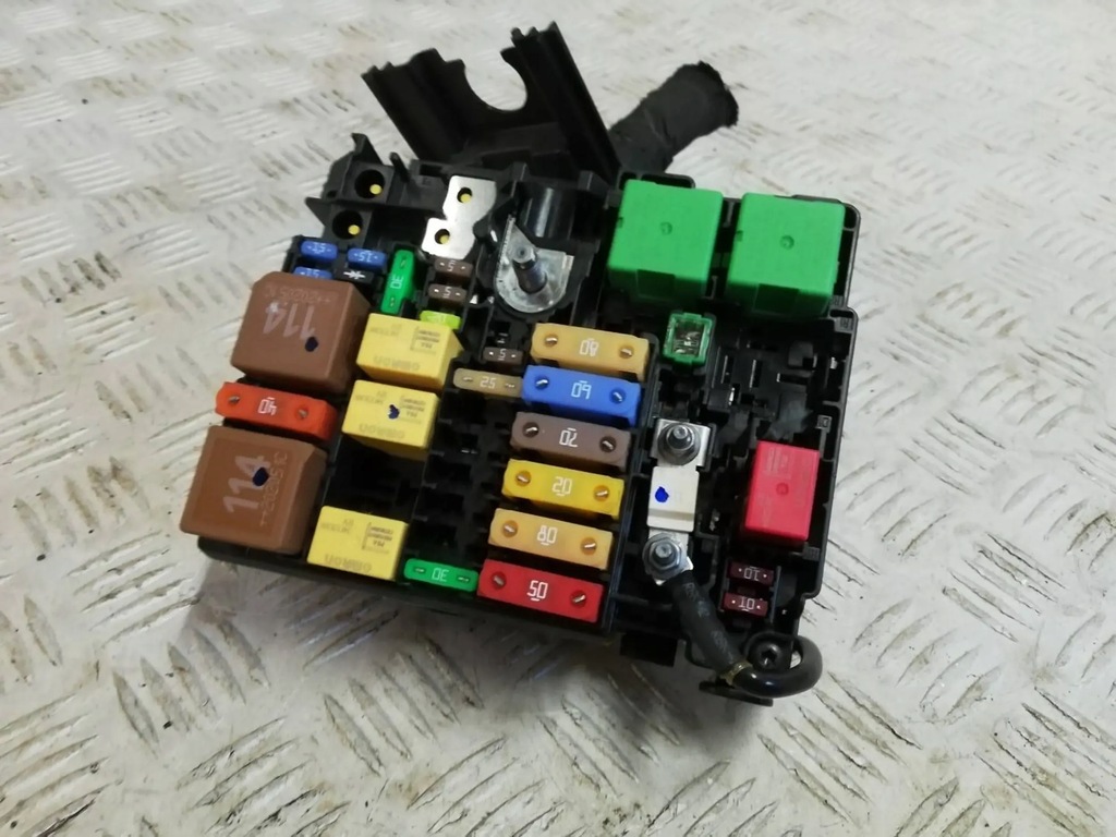 Opel Corsa F MODUŁ BSM SKRZYNKA BEZPIECZNIKÓW - 15474373290 - oficjalne ...