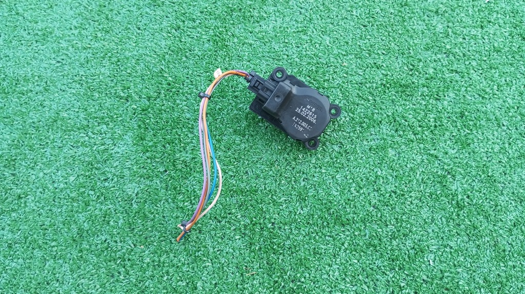 SILNICZEK STEROWANIA KLAP NAWIEWU SCANIA R 1422615 - 16165416528 ...