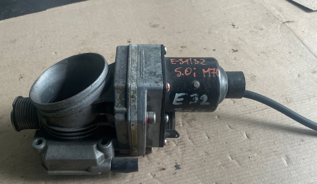 Przepustnica BMW E31 E32 5.0 1733024 - 13550211164 - oficjalne archiwum Allegro