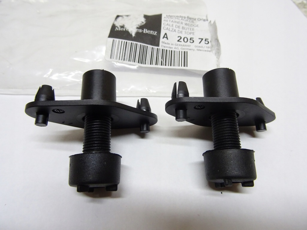 MERCEDES W205 ODBÓJ ODBOJE KLAPY TYLNEJ TYŁ SEDAN - 8013652047 ...