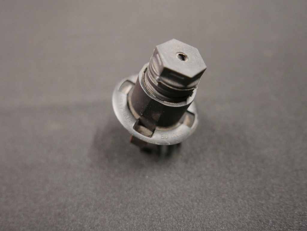 BMW F10 F20 F30 F48 ODBÓJ MASKI 7183752 - 13130203266 - oficjalne ...