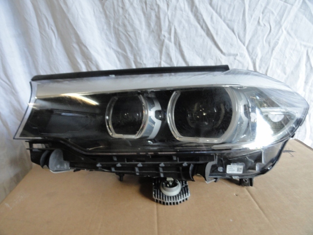 BMW G30 G31F90 Reflektor LED lewy 7214951 - 10442774547 - oficjalne ...