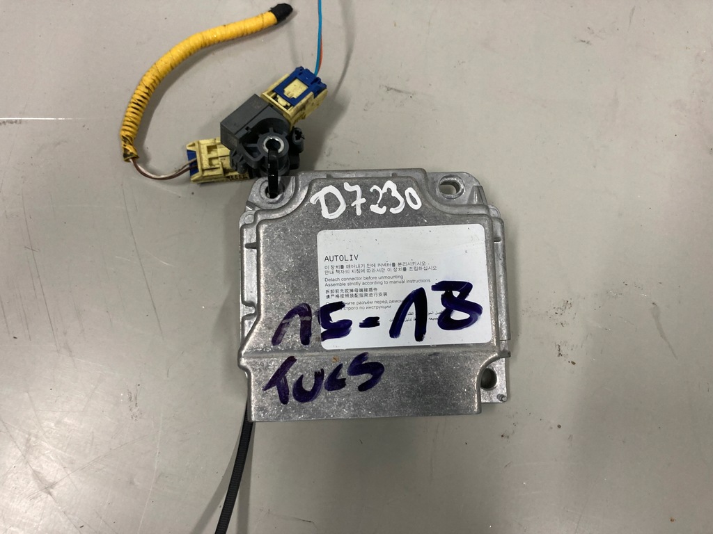 Tucson III 15r- sensor moduł airbag poduszek D7230 - 13195847289 ...