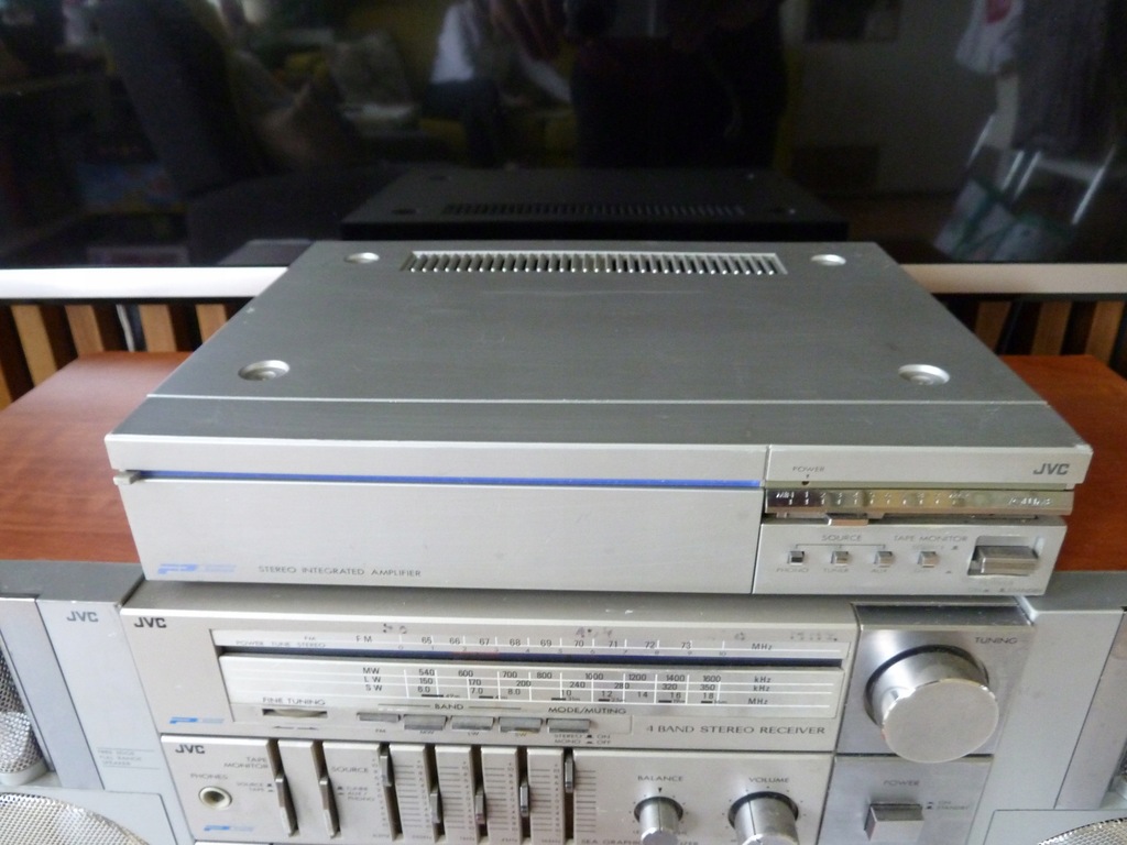 JVC PC 5JW slim midi z lat 80ych u/w sprawny, maly zgrabny i ladny gra ...