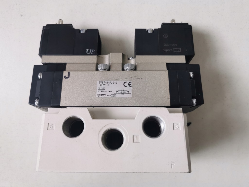 Elektrozawór SMC EVS7-8-FJG-D-3CVO-Q DC21-26V - 11198523125 - oficjalne archiwum Allegro