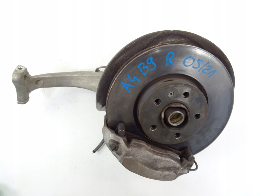 Audi A4 B9 ZWROTNICA PIASTA PRAWA 8W0407242F - 10845221391 - oficjalne ...