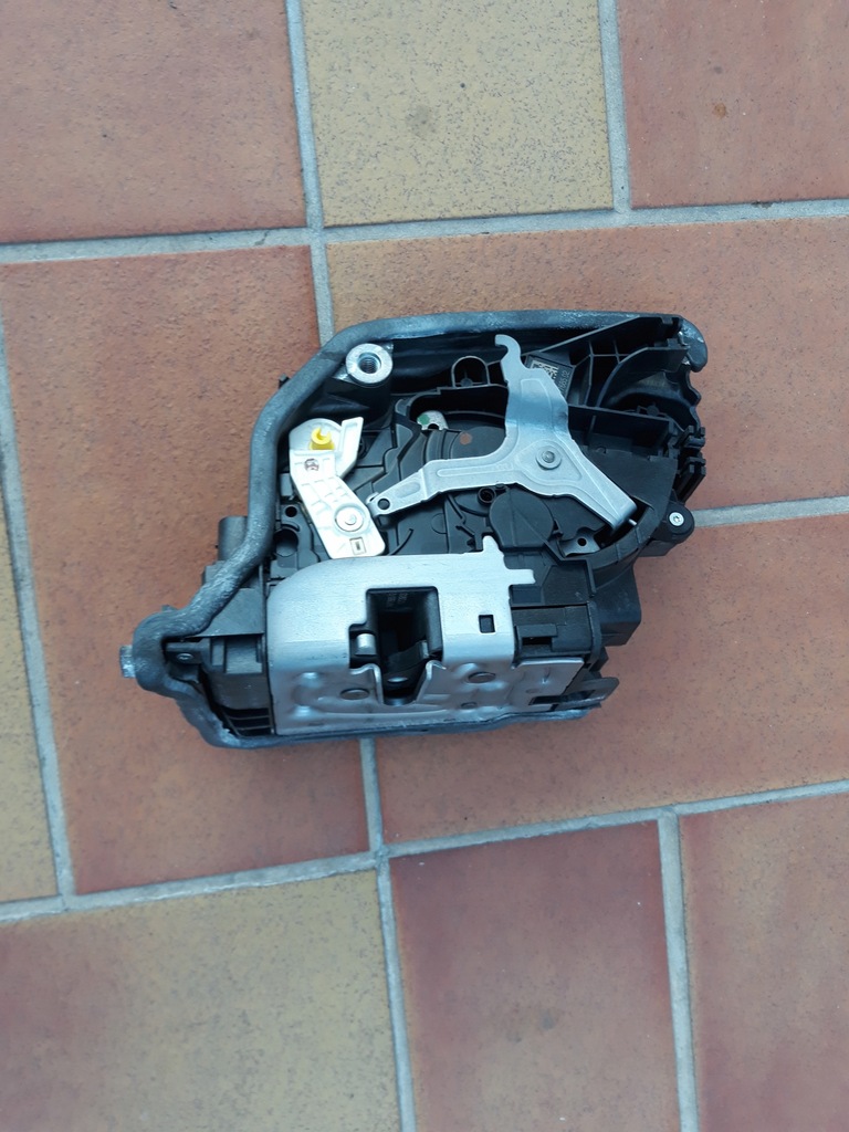 ZAMEK DRZWI PRZOD LEWY BMW G30 G31 G32 - 8132879708 - oficjalne ...